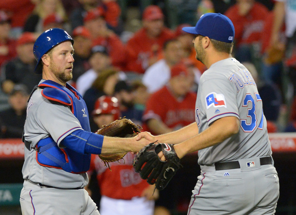 Latest On Rangers' Catching Situation - MLB Trade Rumors