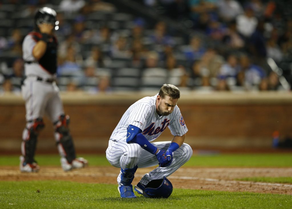 Jeff McNeil Diagnosed With Fractured Wrist - MLB Trade Rumors