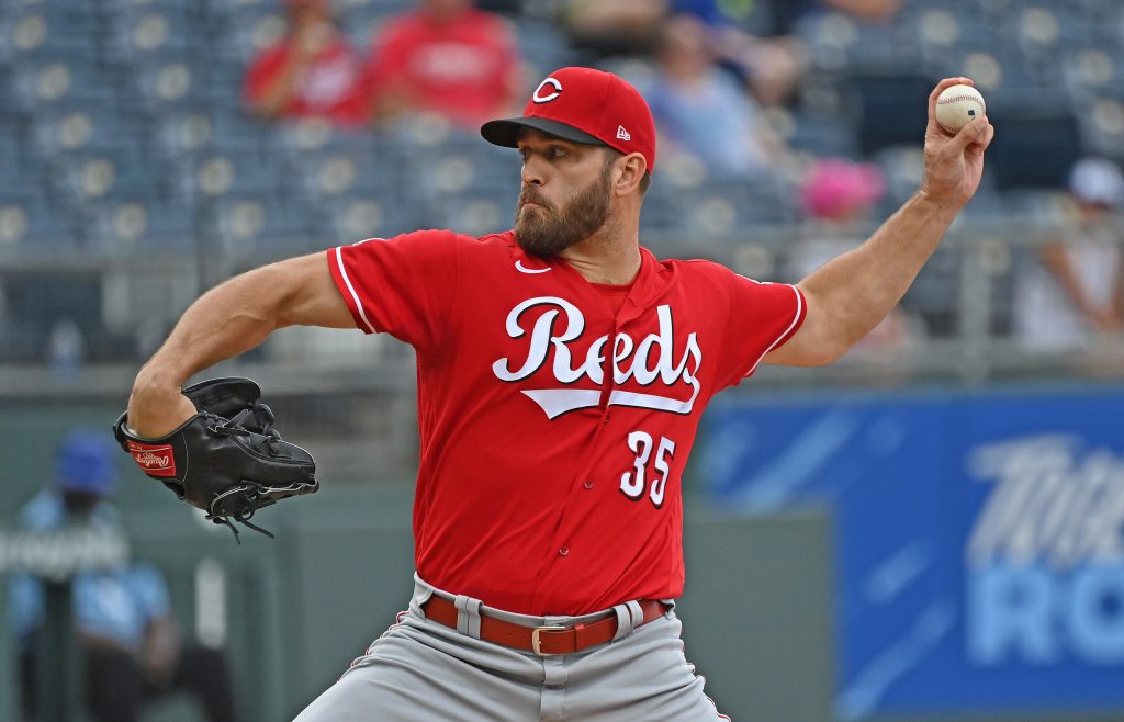Reds Designate Josh Osich For Assignment - MLB Trade Rumors