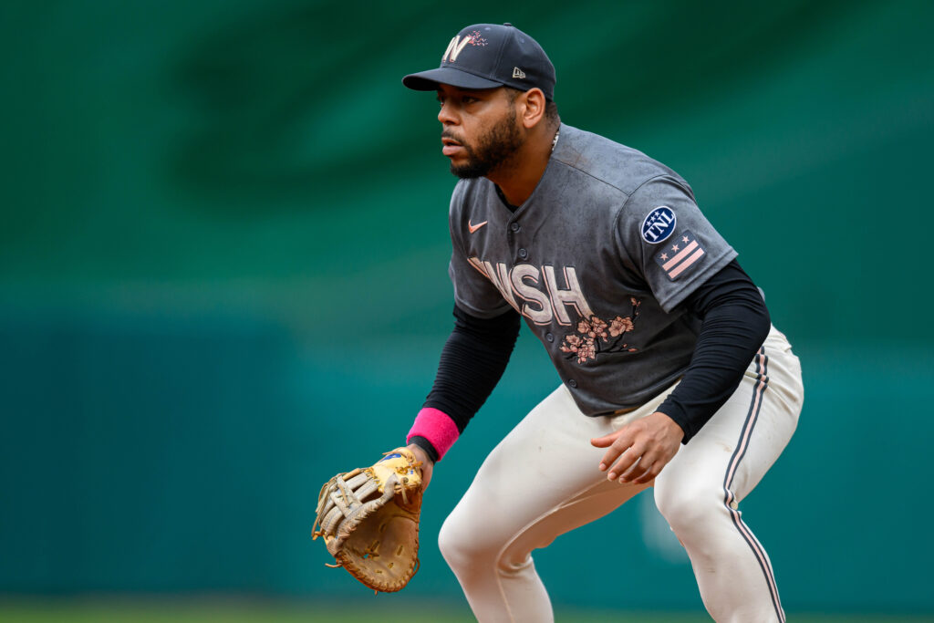 Cubs, Dominic Smith Agree To Minor League Deal - MLB Trade Rumors