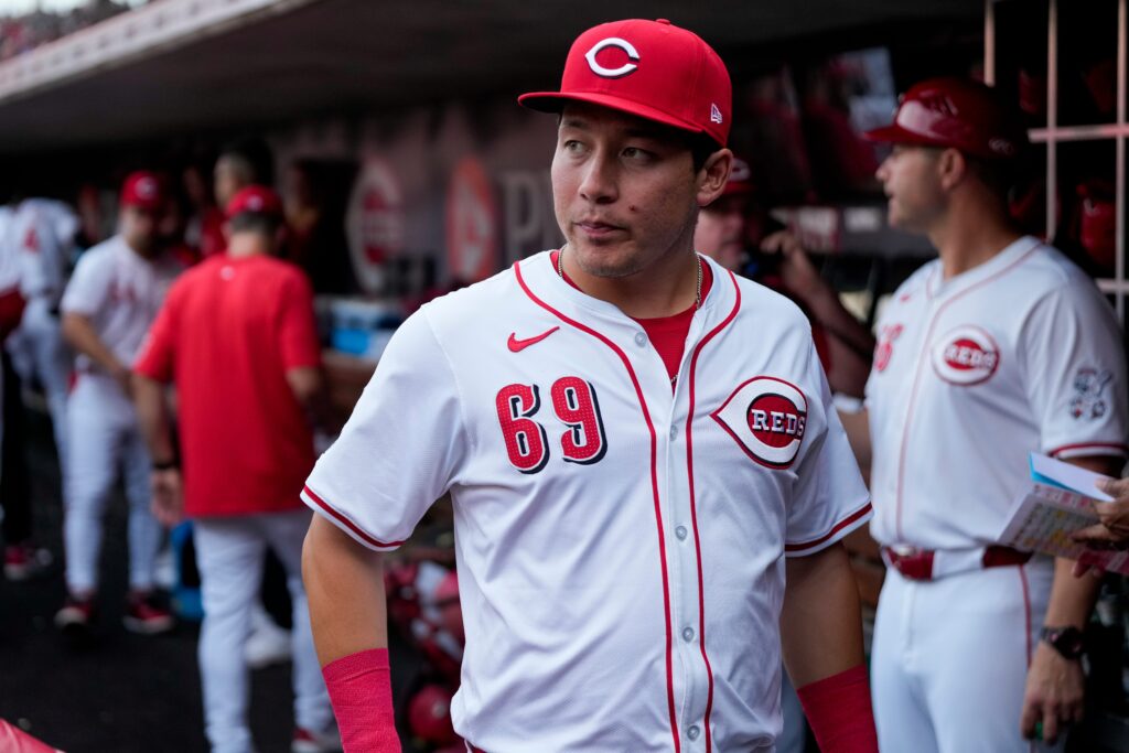 Reds Outright Eric Yang - MLB Trade Rumors