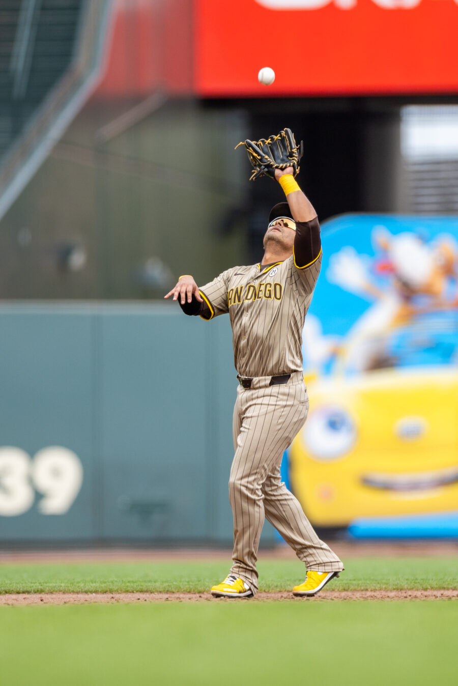 Mariners Sign Donovan Solano - MLB Trade Rumors