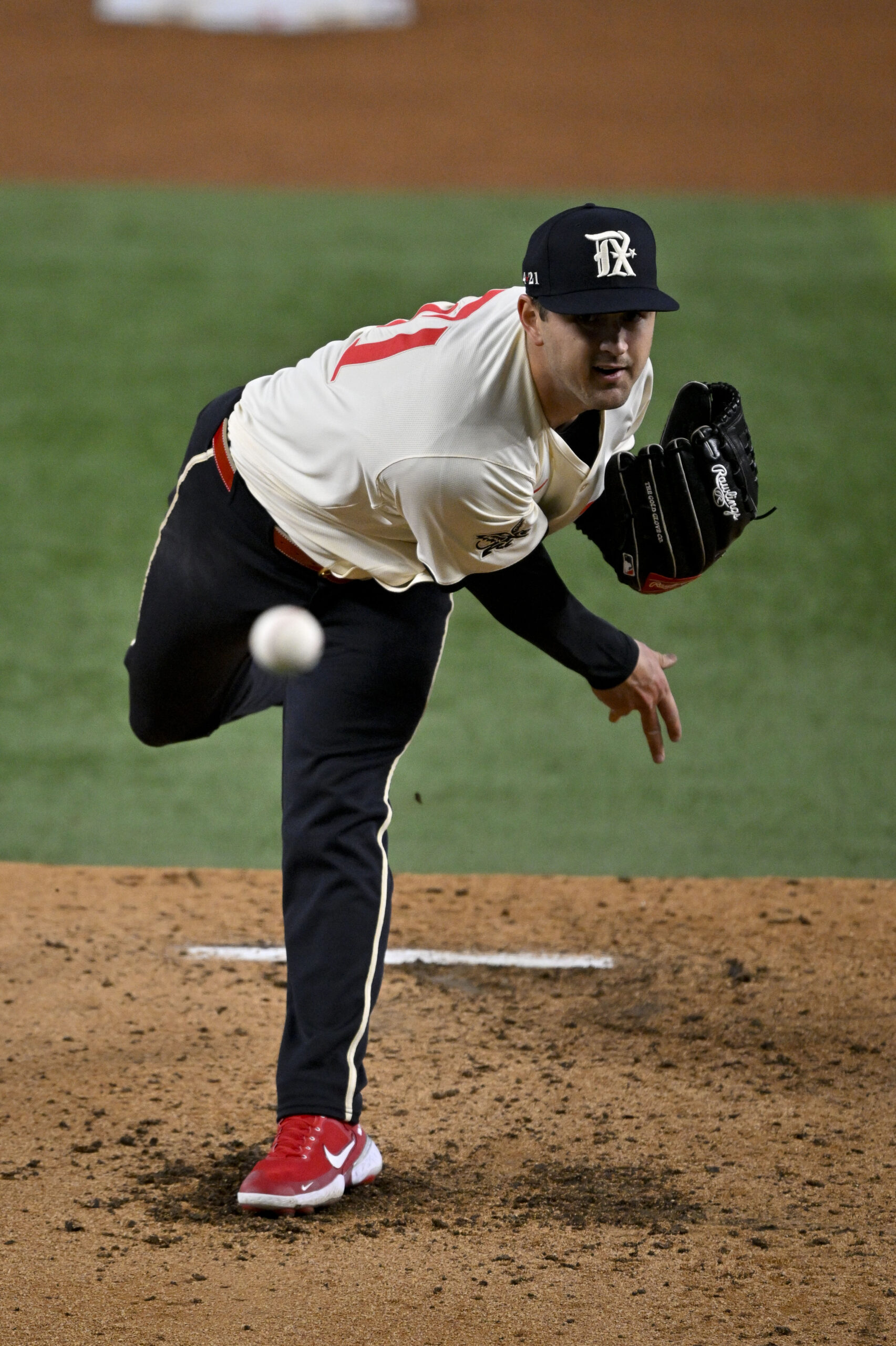 Tyler Mahle Can Push The Rangers Over The Tax Line - MLB Trade Rumors