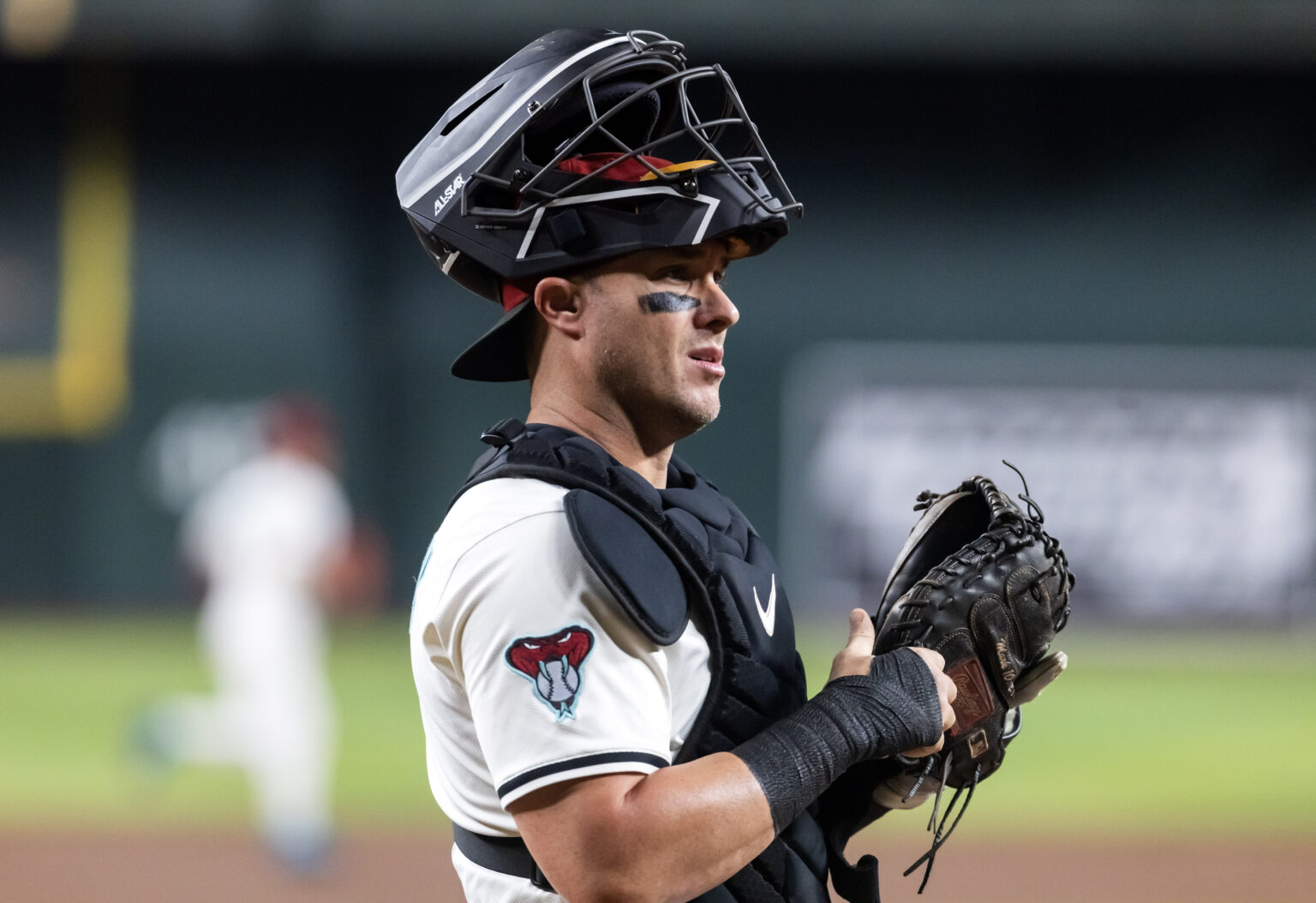 Diamondbacks Re-Sign James McCann - MLB Trade Rumors