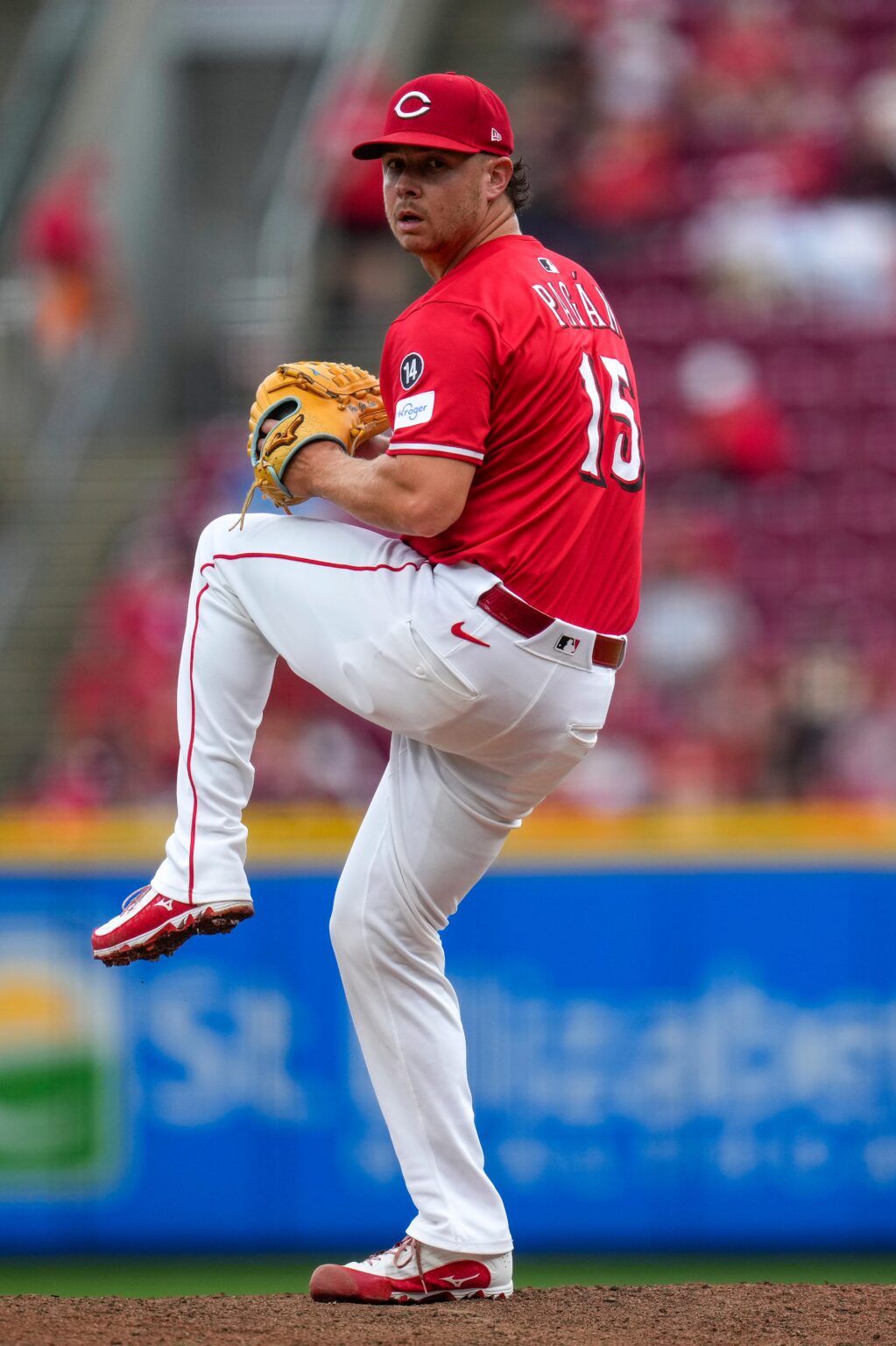 Reds Re-Sign Emilio Pagán - MLB Trade Rumors