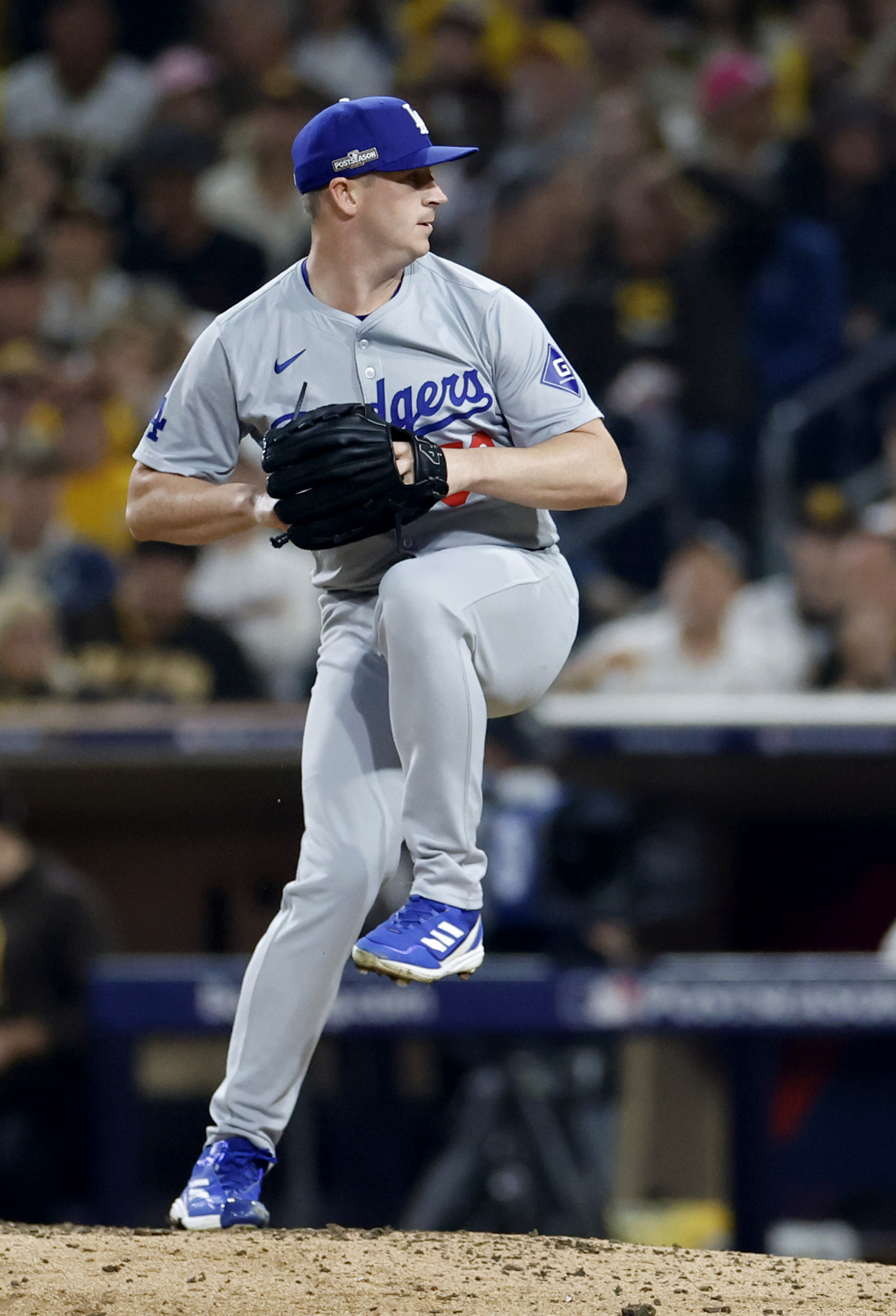 Dodgers Re-Sign Evan Phillips, Designate Ben Rortvedt - MLB Trade Rumors